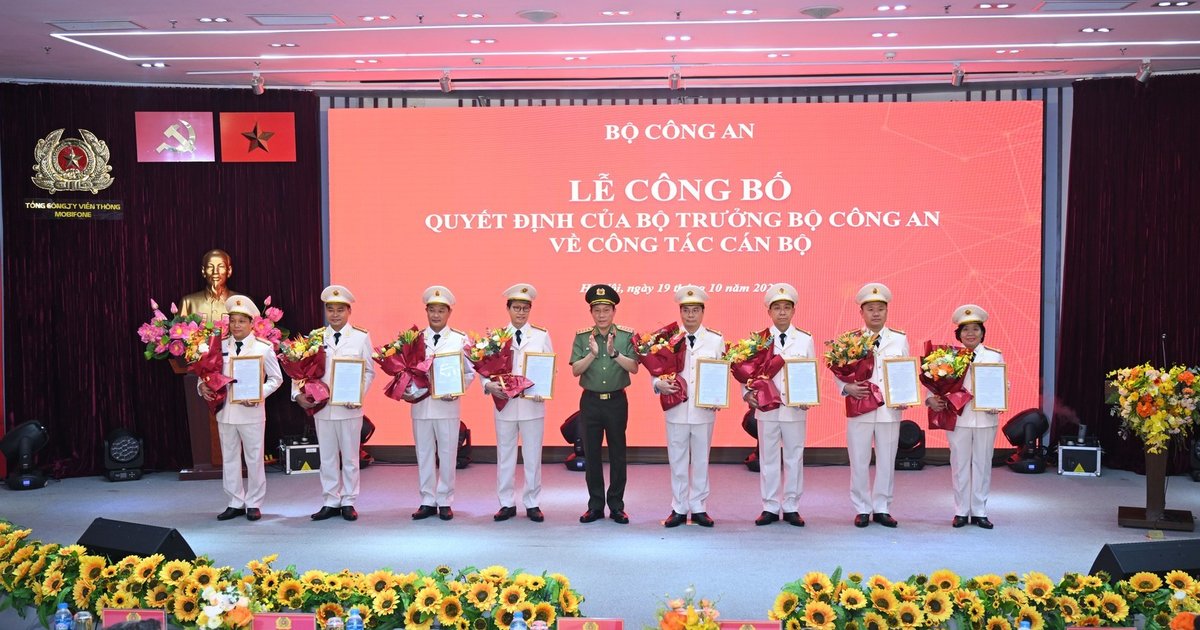 Tám lãnh đạo chủ chốt của MobiFone vào biên chế của lực lượng Công an ...
