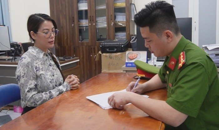 Mức án nặng dành cho diễn viên Trương Ngọc Ánh sau vụ chiếm đoạt hàng ...