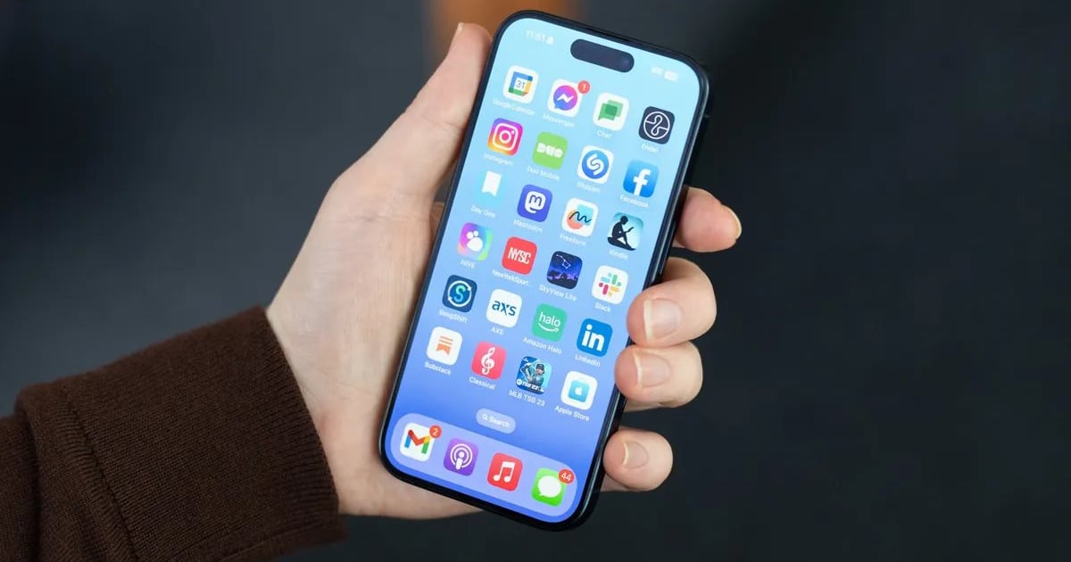 Hai năm cực khổ giữ mức sạc iPhone ở 80% để tránh chai pin và cái kết khiến tôi “phát điên”