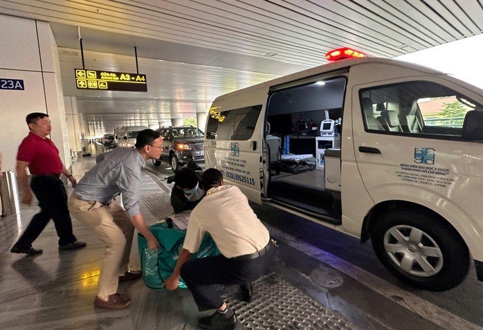 Trái tim vượt 1.600 km hồi sinh bé trai 9 tuổi suy tim giai đoạn cuối